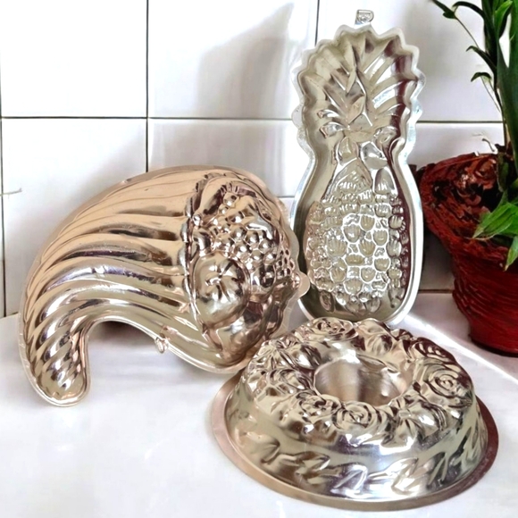 Vintage | Kitchen | 3 Tin Gelatin Molds Cornucopia Rose Pan Pineapple ...